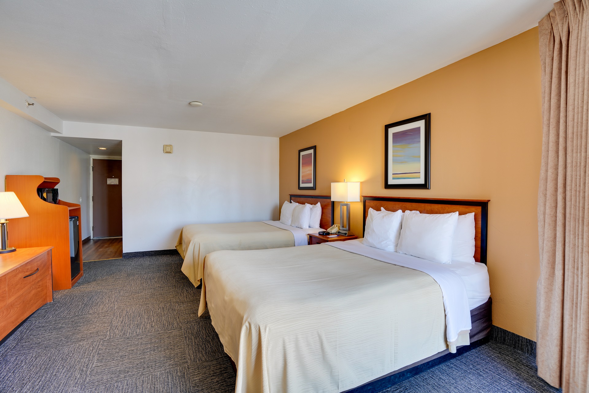 Double Queen Beds Lake View Room – LAKE MEAD INN